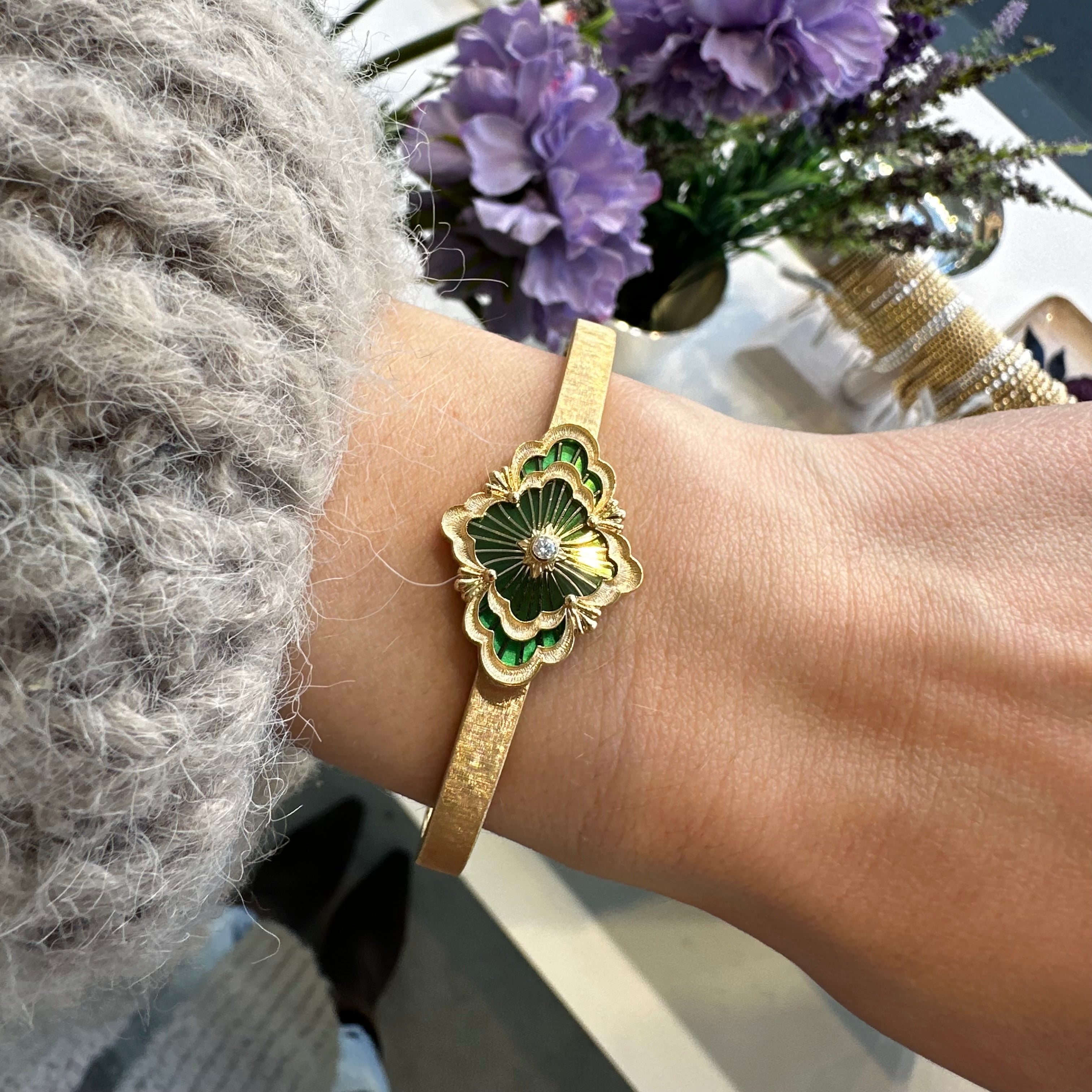 Buccellati - Opera Tulle - Bangle Bracelet with Green Enamel, 18k Yell ...