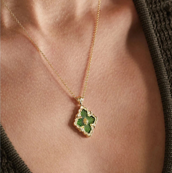 Buccellati - Opera Tulle - Pendant Necklace, 18k Yellow Gold with Moth ...