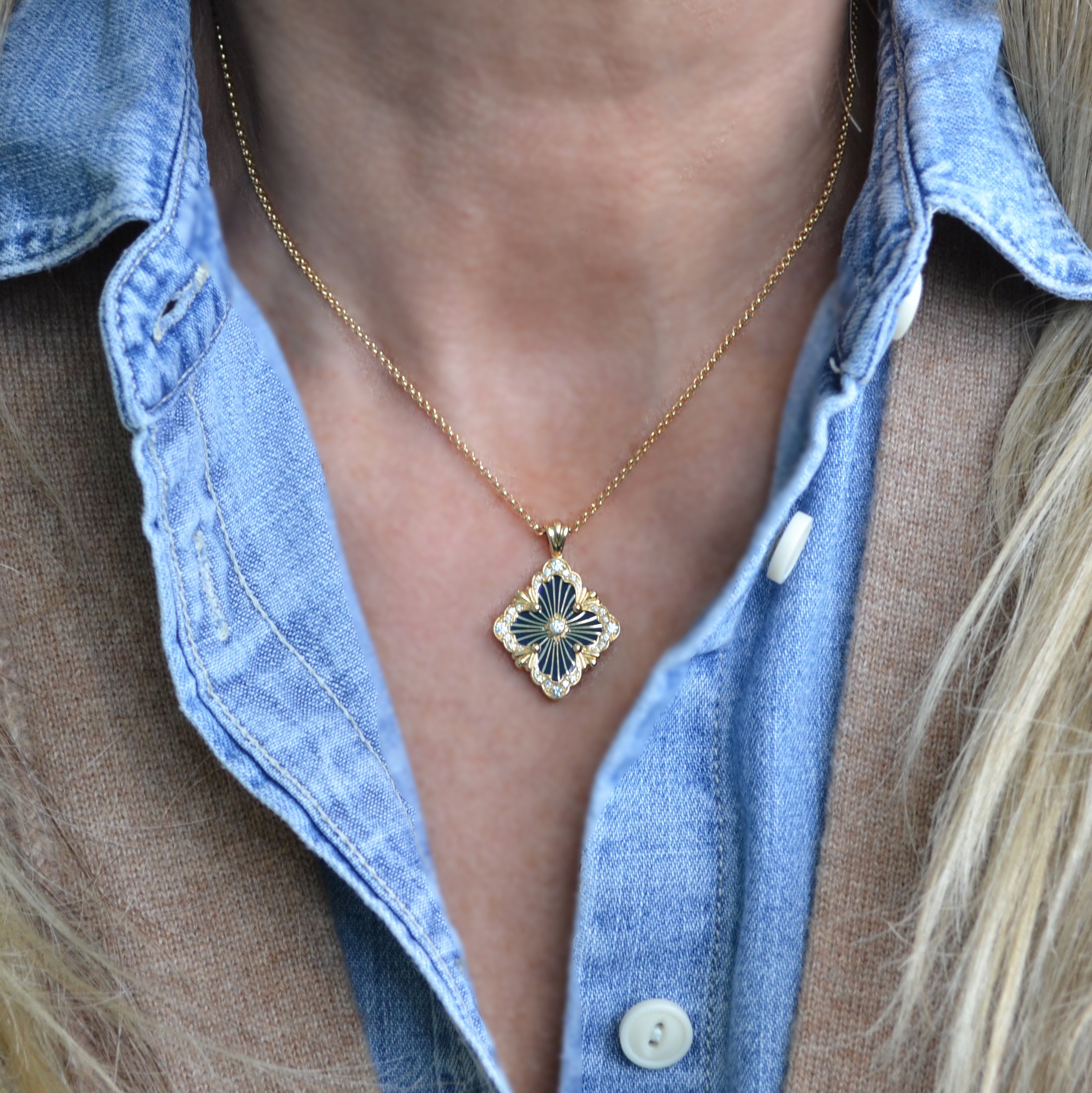 Buccellati Opera Tulle Pendant Necklace 18k Yellow Gold With Cath buccellati-opera-tulle-pendant-necklace-18k-yellow-gold-with-cath