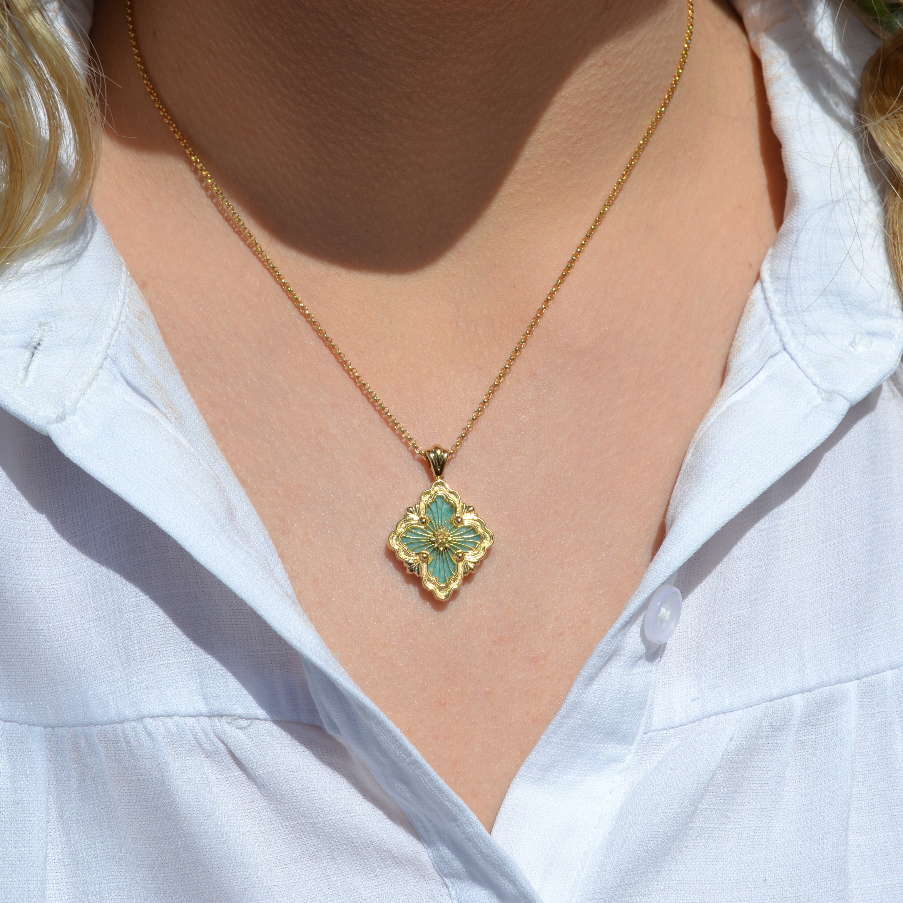 Buccellati - Opera Tulle - Pendant Necklace, 18k Yellow Gold with Amaz ...