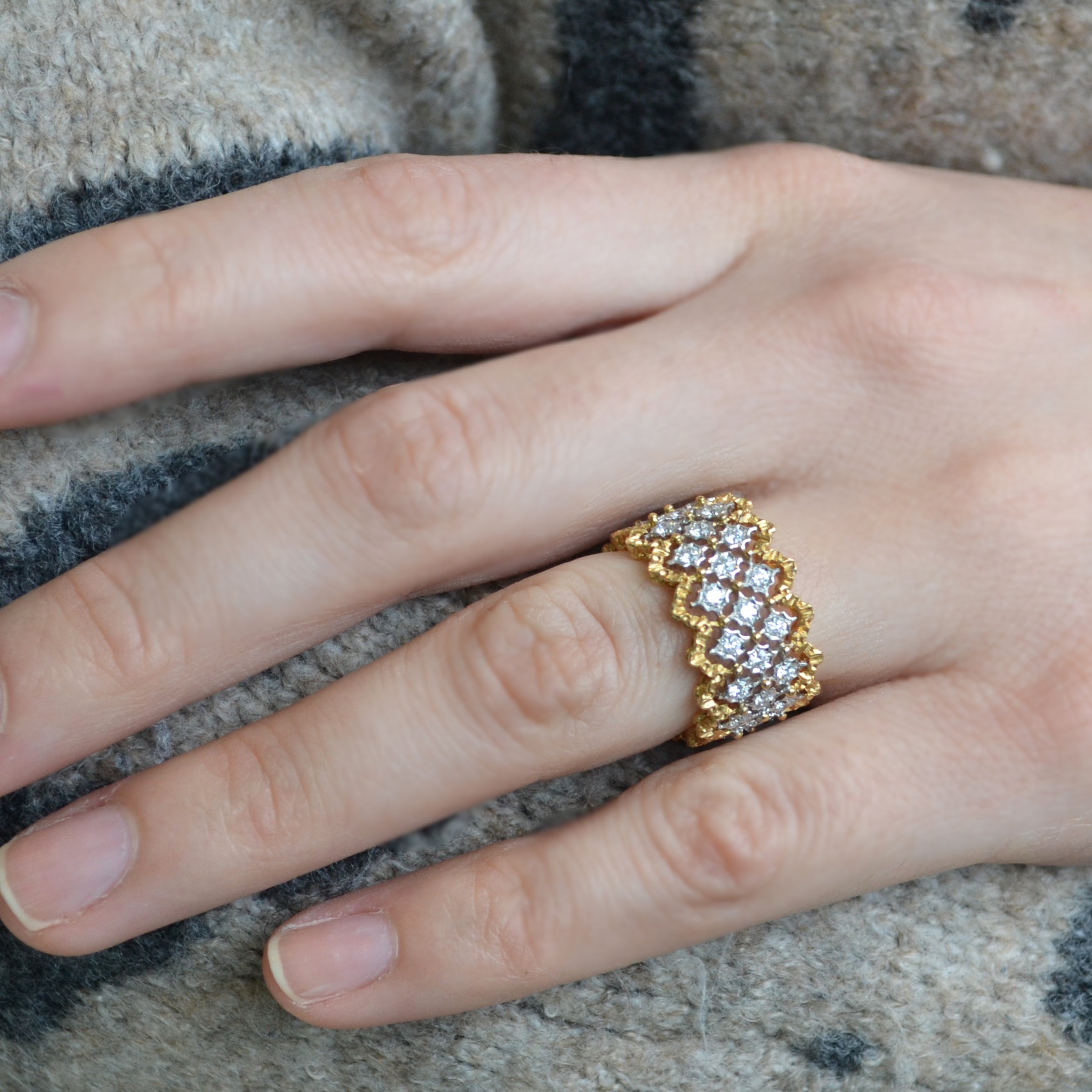 Buccellati - Ramage Rombi - Eternelle Band Ring with Diamonds, 18k Whi ...